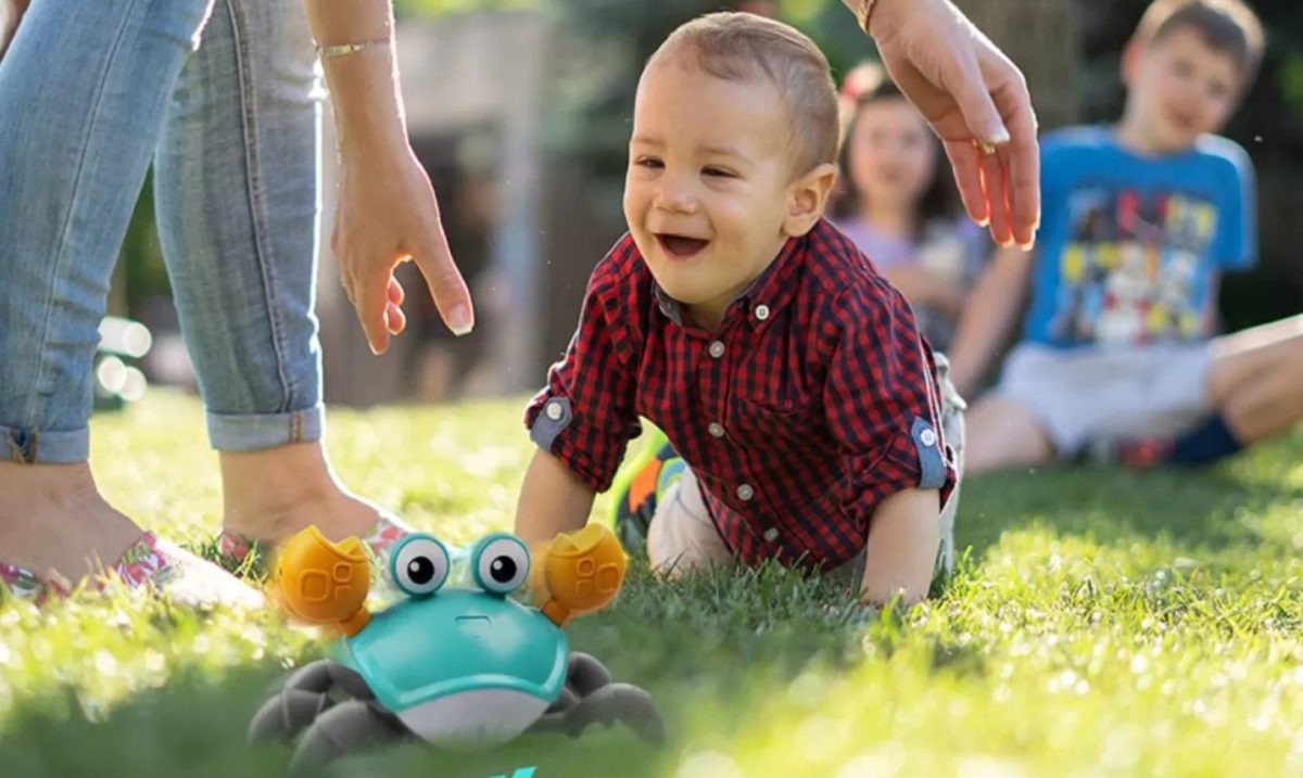 Šetajuća kraba sa muzikom LED svetlom i senzorom pokreta